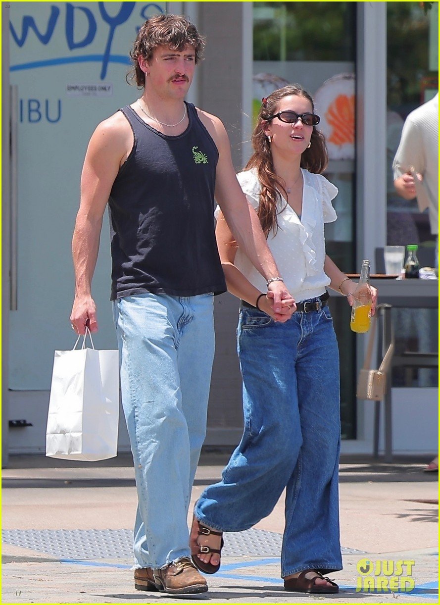 Benson Boone & Girlfriend Maggie Thurmon Hold Hands During Day Out in Malibu: Photo 5156797 ...