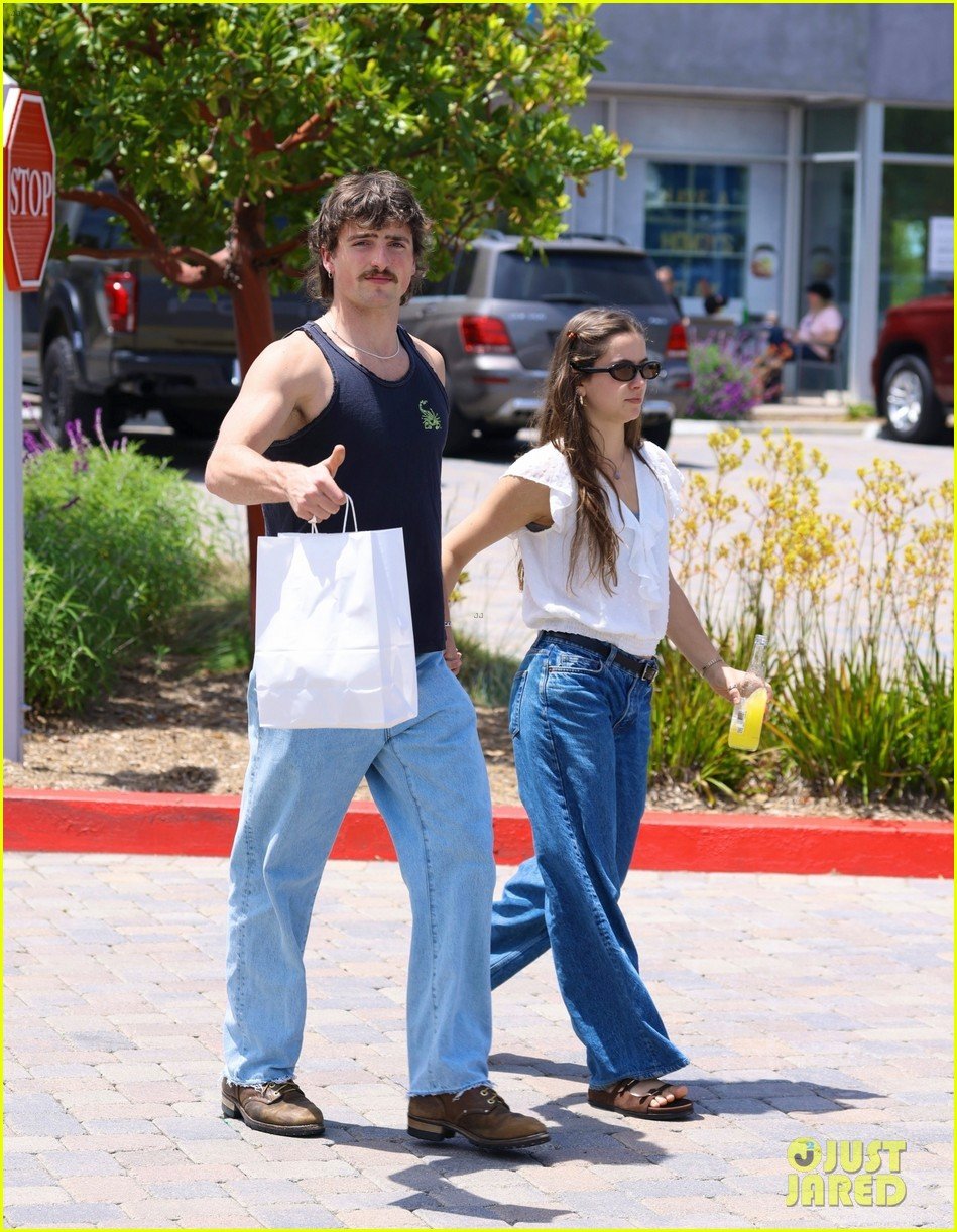 Benson Boone & Girlfriend Maggie Thurmon Hold Hands During Day Out in Malibu: Photo 5156799 ...