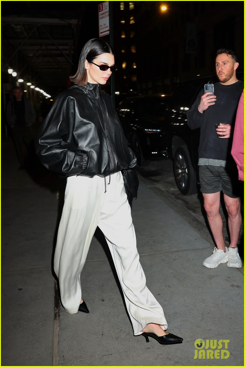 Hailey Bieber, Kendall Jenner, & More Step Out for Pre-Met Gala Event in NYC: Photo 5151361 ...
