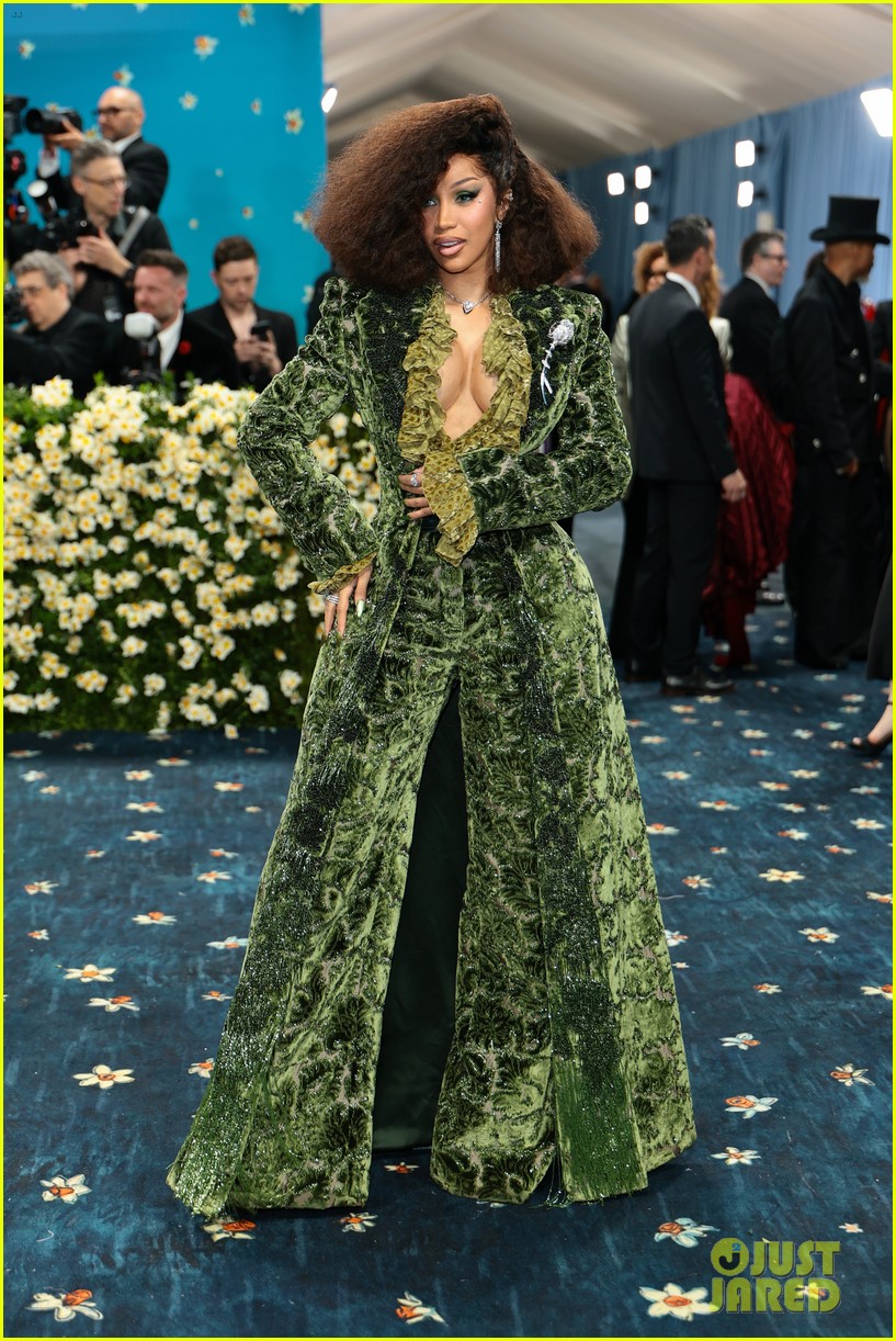 Cardi B Pairs Green Contact Lens with Green Velvet Suit at Met Gala ...