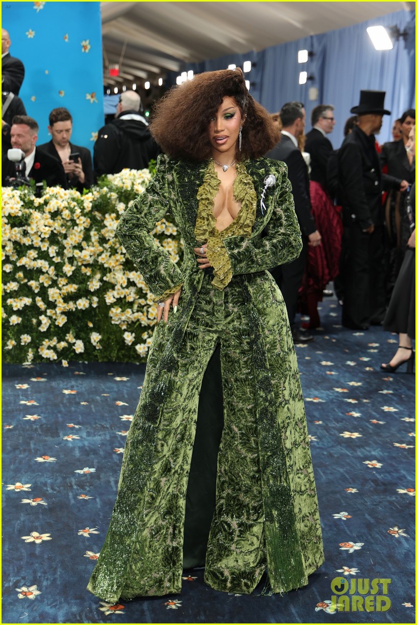 Cardi B Pairs Green Contact Lens with Green Velvet Suit at Met Gala ...