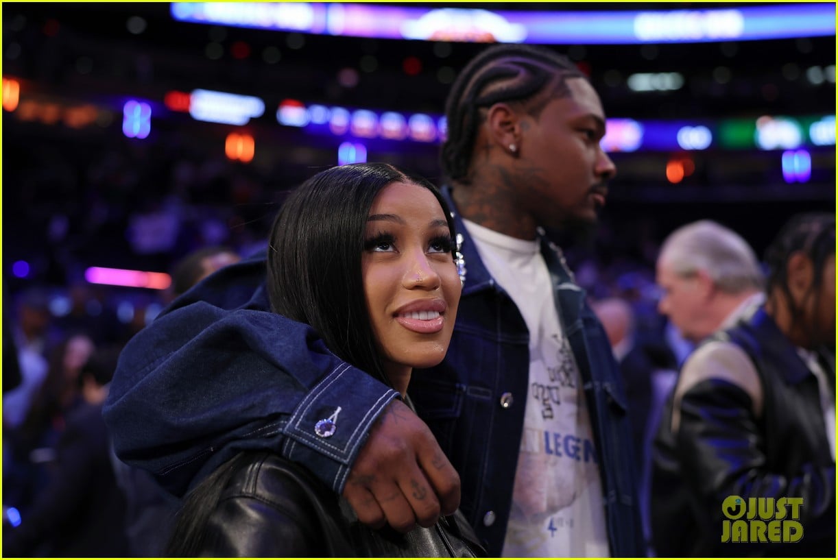 Cardi B & Stefon Diggs Go Official as a Couple at Knicks Game During PDA-Filled Date Night ...
