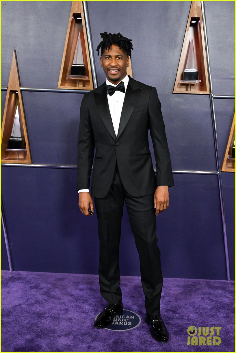 Ciara & Tiffany Haddish Go Glam in Bejeweled Looks at American Music ...