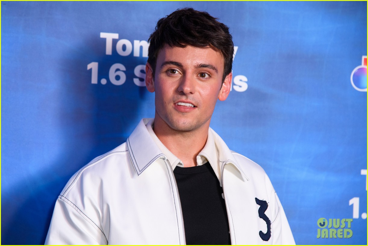 Tom Daley Gets Support From Diving Partners Noah Williams & Matty Lee ...