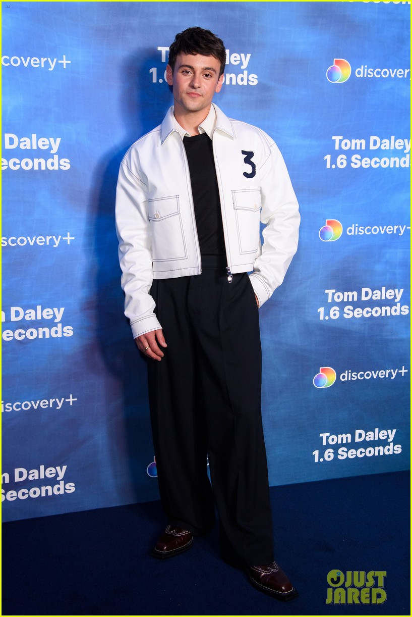 Tom Daley Gets Support From Diving Partners Noah Williams & Matty Lee ...