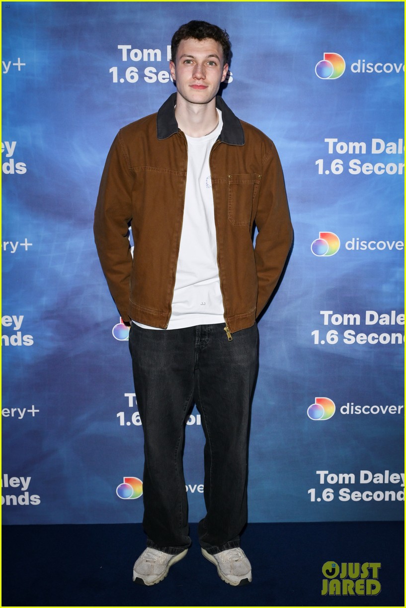 Tom Daley Gets Support From Diving Partners Noah Williams & Matty Lee ...