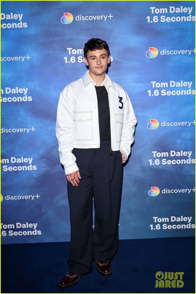 Tom Daley Gets Support From Diving Partners Noah Williams & Matty Lee ...