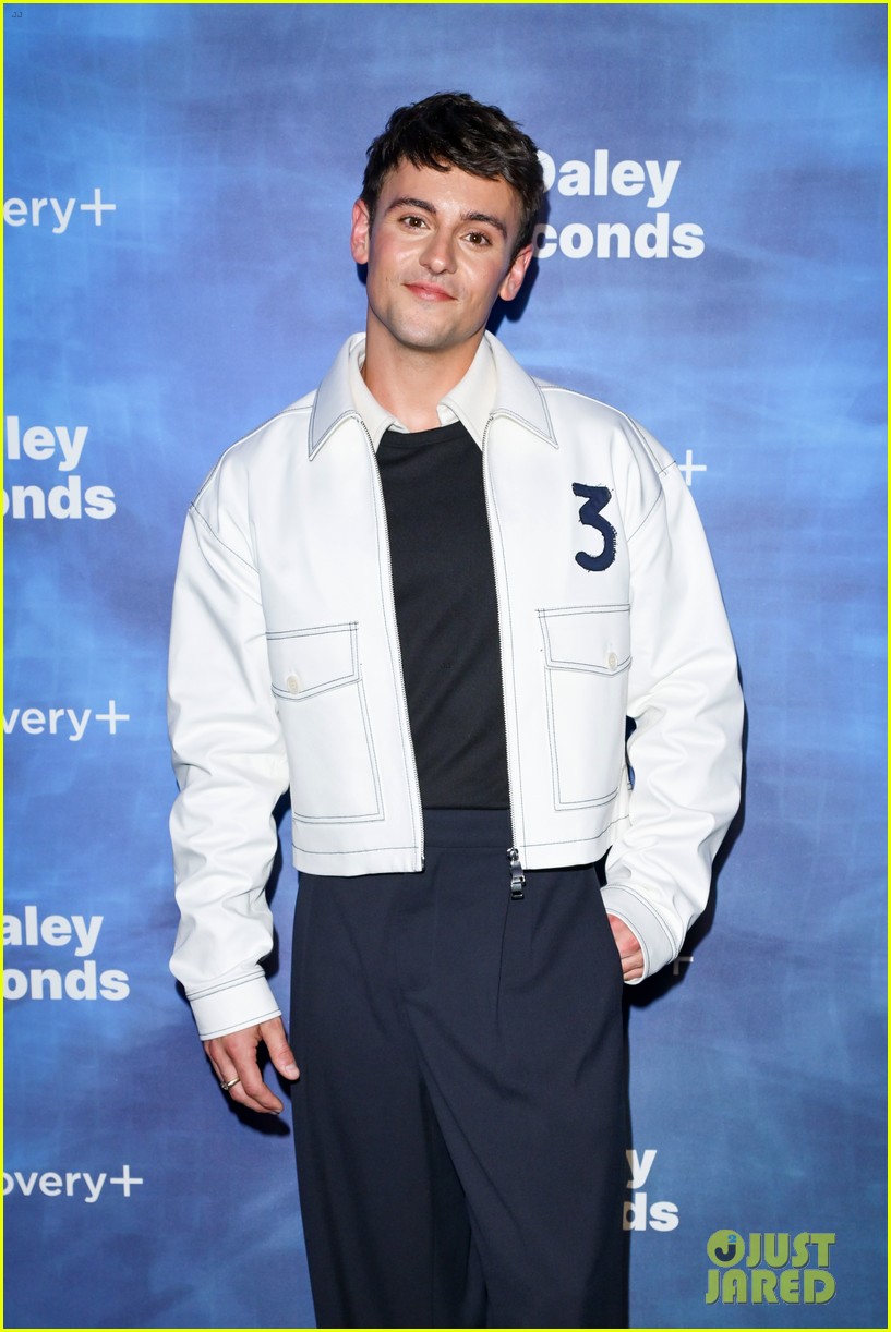 Tom Daley Gets Support From Diving Partners Noah Williams & Matty Lee ...