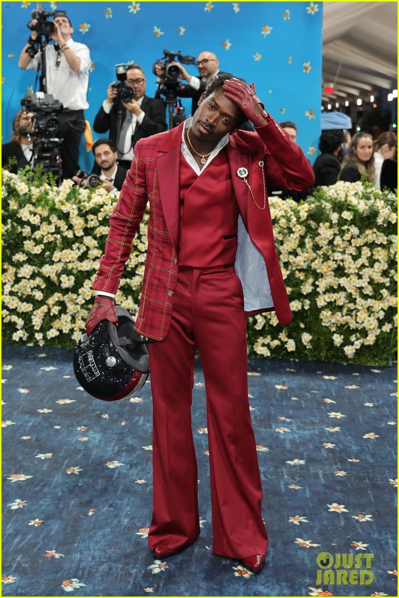 Damson Idris Rips Off 'F1' Movie Racing Suit to Reveal Red Look at Met ...