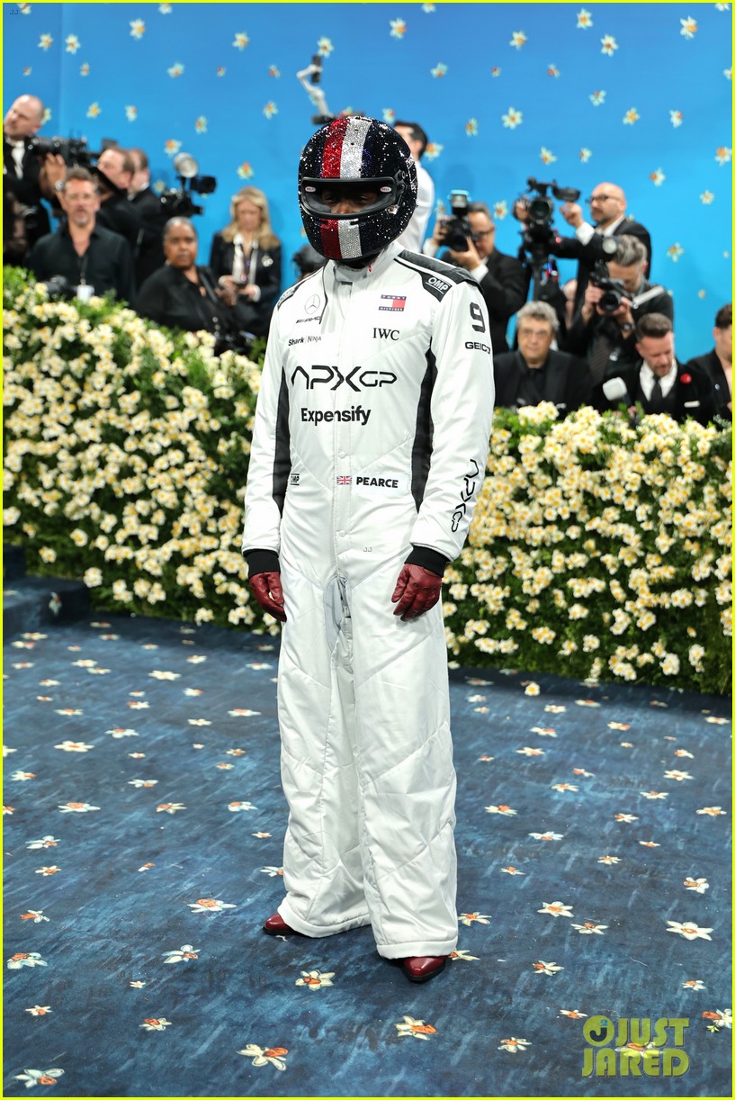 Damson Idris Rips Off 'F1' Movie Racing Suit to Reveal Red Look at Met ...