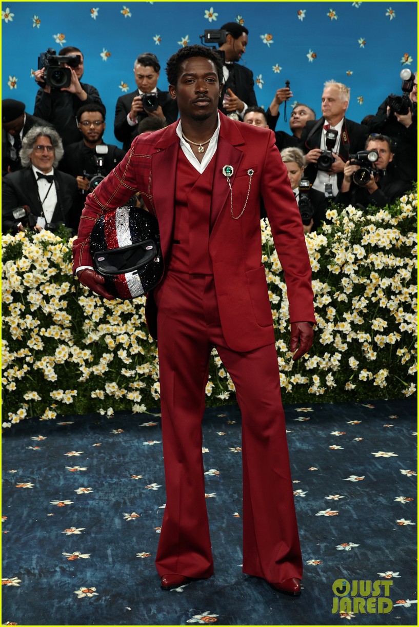Damson Idris Rips Off 'F1' Movie Racing Suit to Reveal Red Look at Met ...