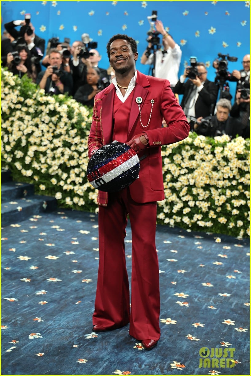 Damson Idris Rips Off 'F1' Movie Racing Suit to Reveal Red Look at Met ...