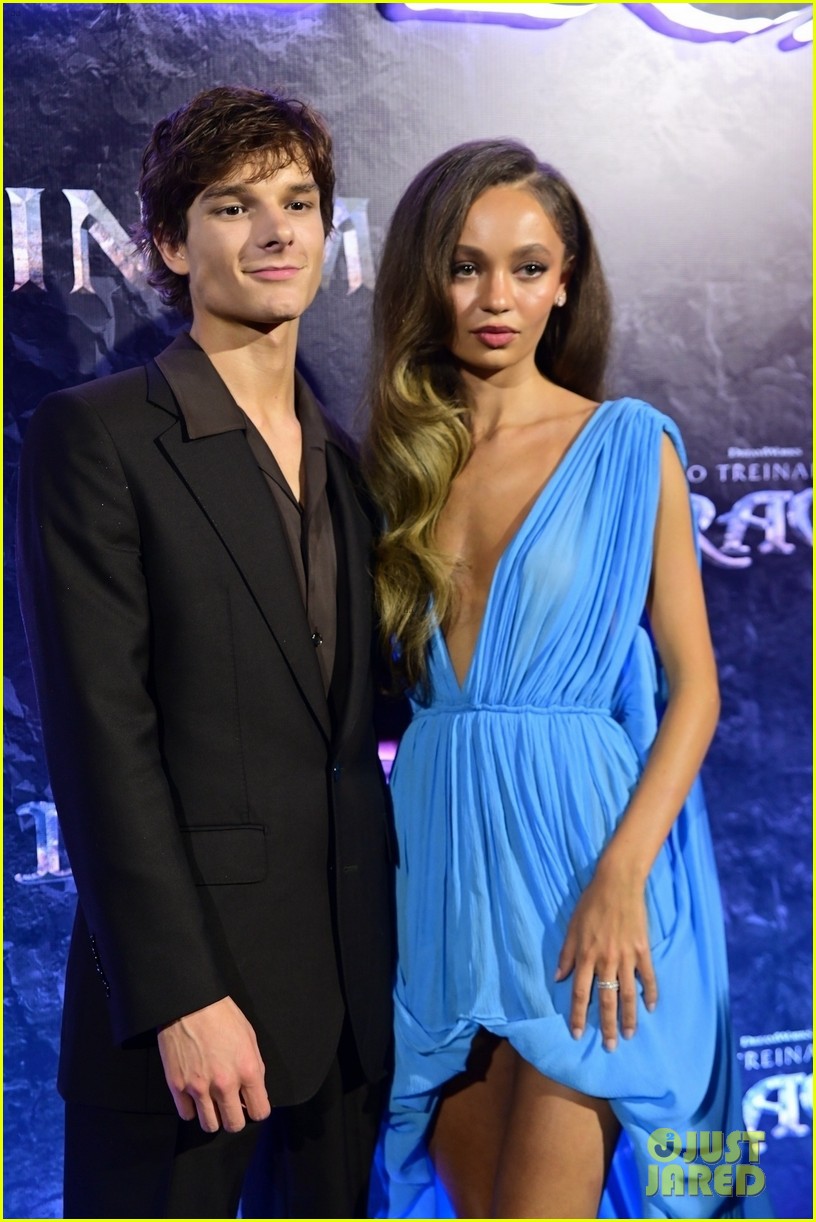 Gerard Butler, Mason Thames & Nico Parker Bring 'How to Train Your ...