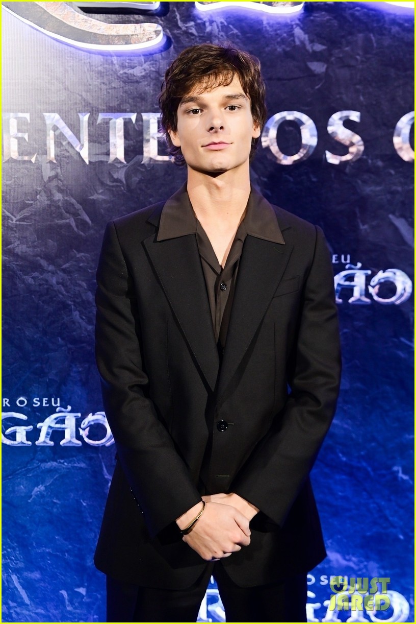 Gerard Butler, Mason Thames & Nico Parker Bring 'How to Train Your ...