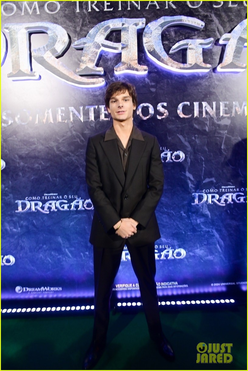 Gerard Butler, Mason Thames & Nico Parker Bring 'How to Train Your ...