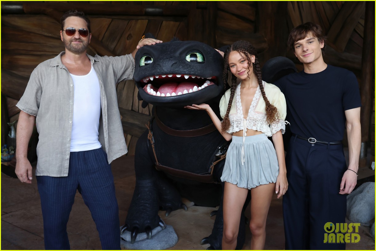 Universal's Epic Universe Gets an Epic Visit from Gerard Butler ...