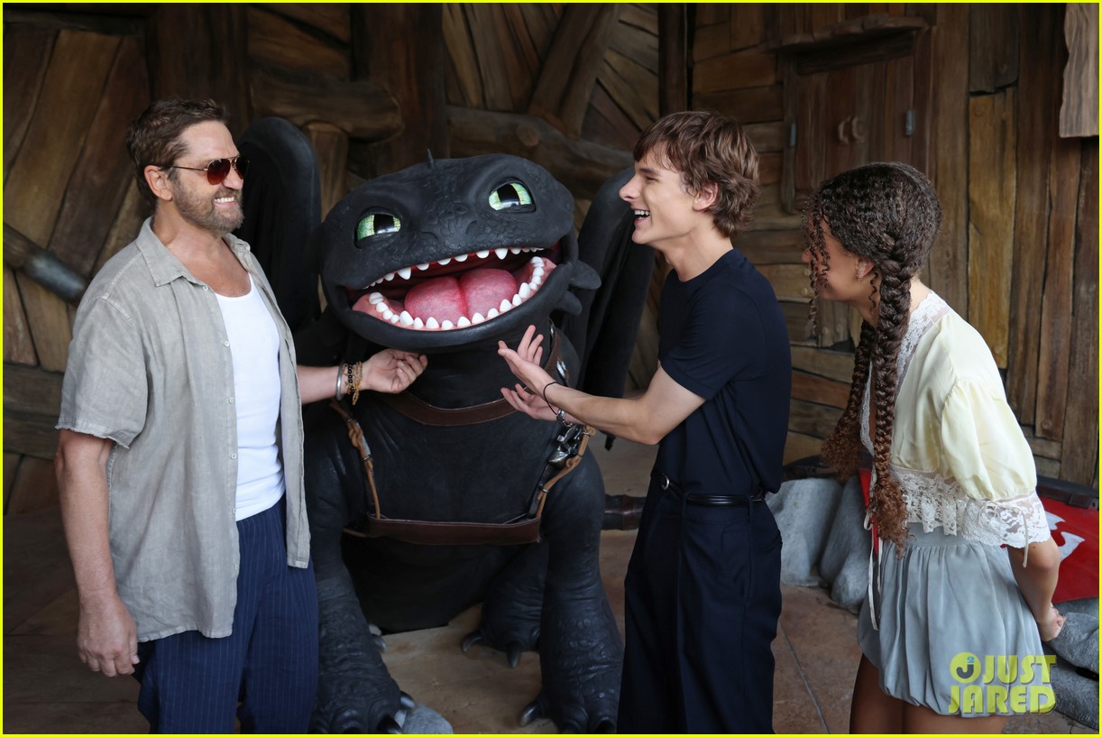 Universal's Epic Universe Gets an Epic Visit from Gerard Butler ...