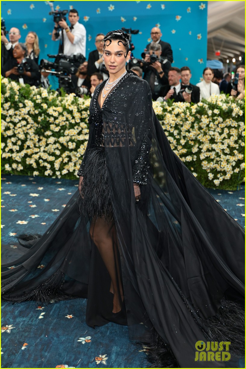 Dua Lipa & Rumored Fiancé Callum Turner Hit the Met Gala 2025 Red Carpet Together: Photo 5153232 ...