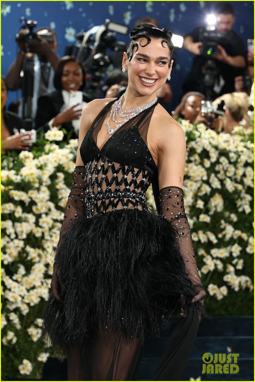 Dua Lipa & Rumored Fiancé Callum Turner Hit the Met Gala 2025 Red Carpet Together: Photo 5153235 ...