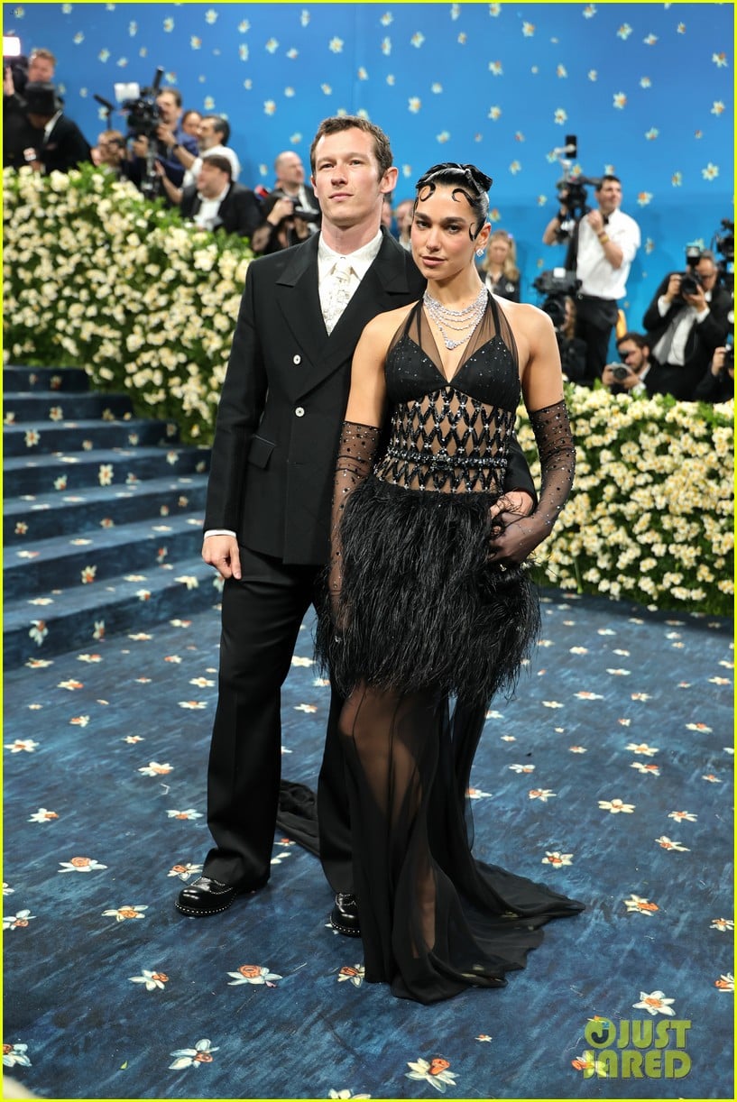 Dua Lipa & Rumored Fiancé Callum Turner Hit the Met Gala 2025 Red Carpet Together: Photo 5153239 ...