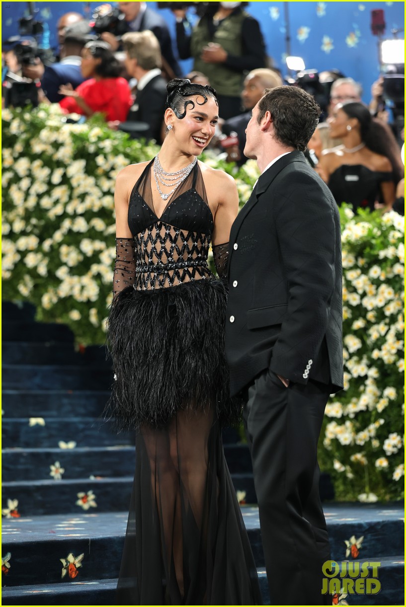 Dua Lipa & Rumored Fiancé Callum Turner Hit the Met Gala 2025 Red Carpet Together: Photo 5153246 ...