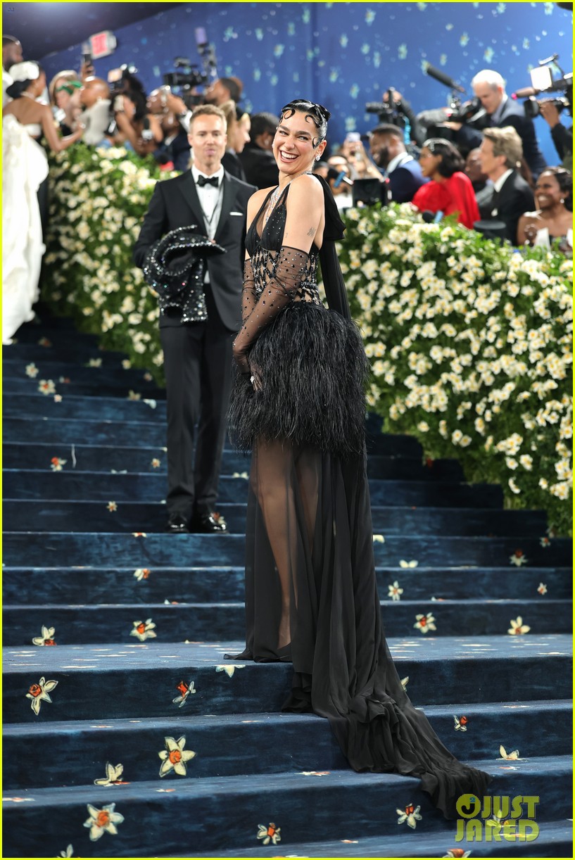 Dua Lipa & Rumored Fiancé Callum Turner Hit the Met Gala 2025 Red Carpet Together: Photo 5153247 ...
