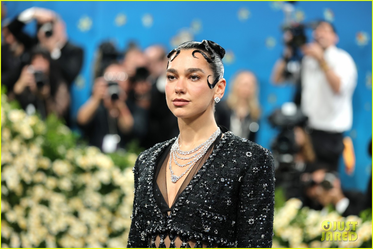 Dua Lipa & Rumored Fiancé Callum Turner Hit the Met Gala 2025 Red Carpet Together: Photo 5153264 ...
