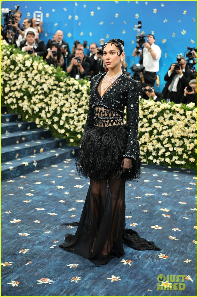 Dua Lipa & Rumored Fiancé Callum Turner Hit the Met Gala 2025 Red Carpet Together: Photo 5153265 ...