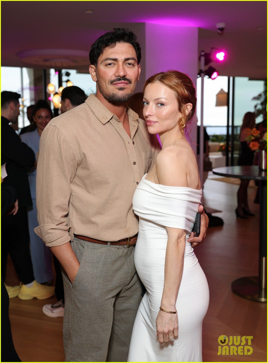 Francesca Eastwood is Pregnant, Expecting Second Child with Boyfriend ...