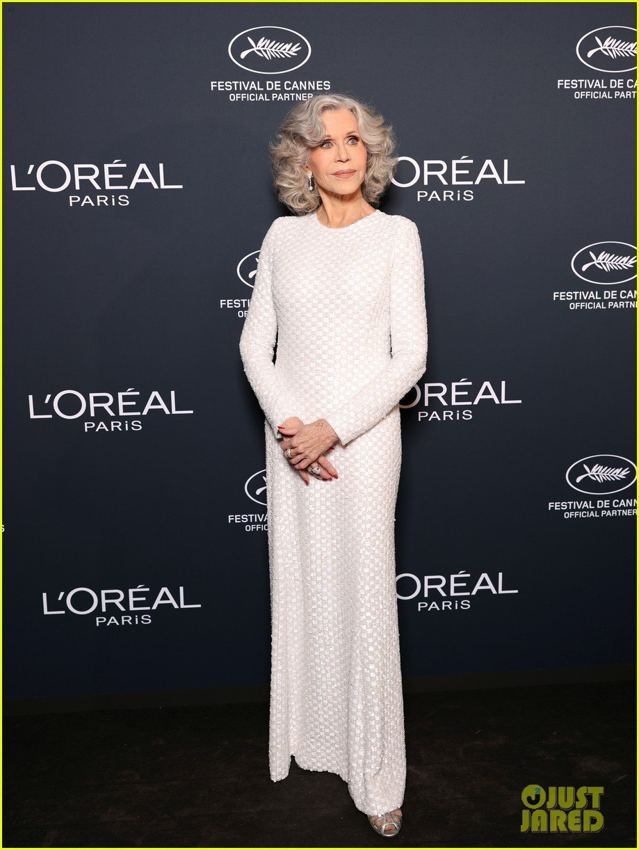 Elle Fanning, Viola Davis, Simone Ashley, & More Join L'Oreal Family ...