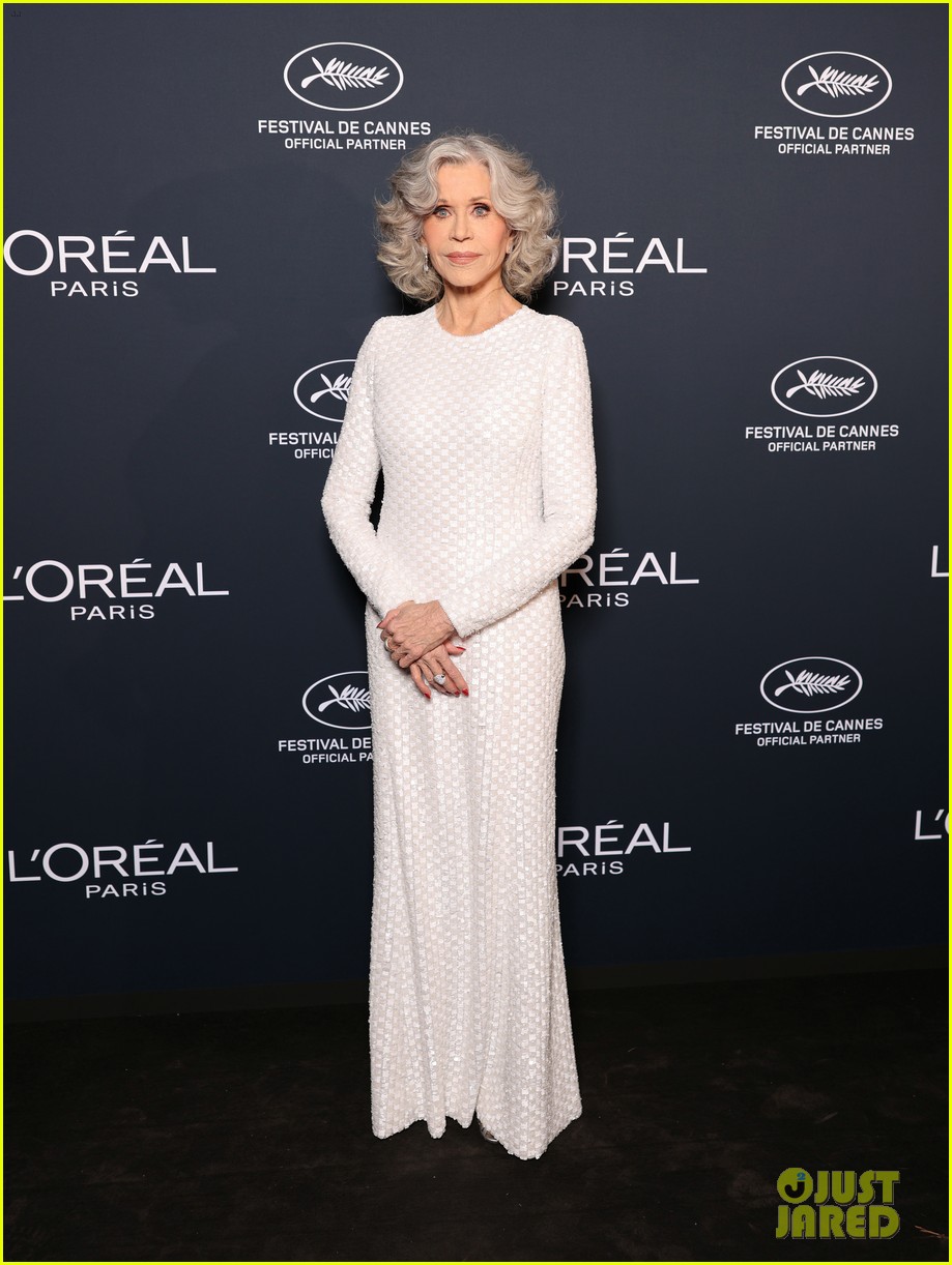 Elle Fanning, Viola Davis, Simone Ashley, & More Join L'Oreal Family ...