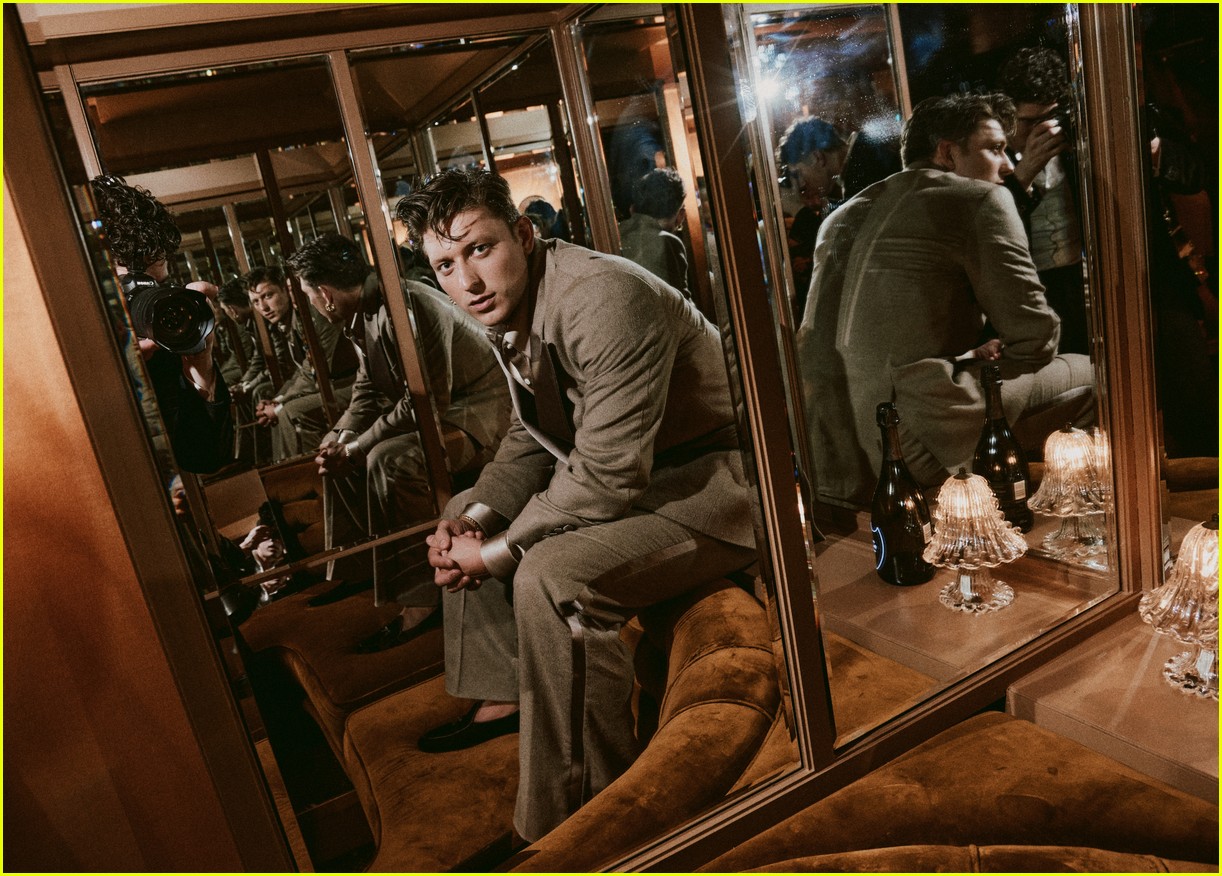 Broadway Star Tom Francis Goes Official with New Girlfriend Maia ...