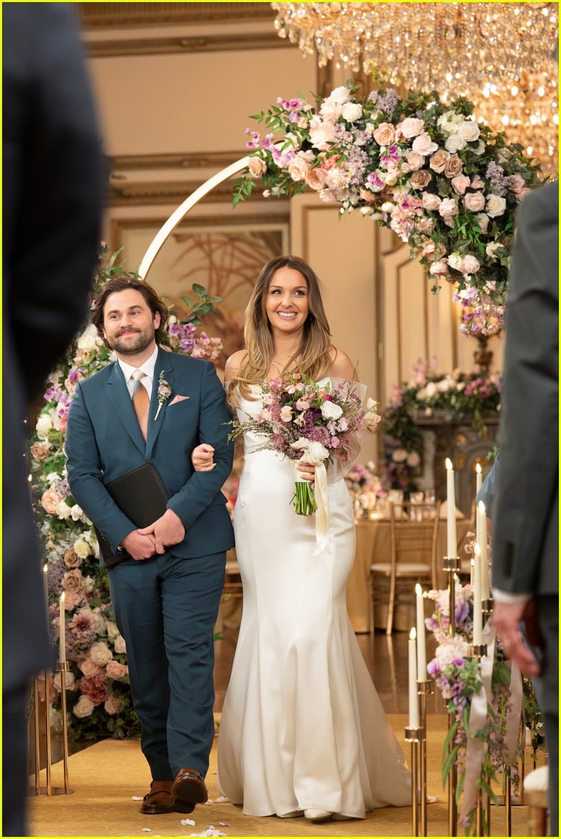 'Grey's Anatomy': Jo & Link's Wedding Photos Revealed, Showrunner ...