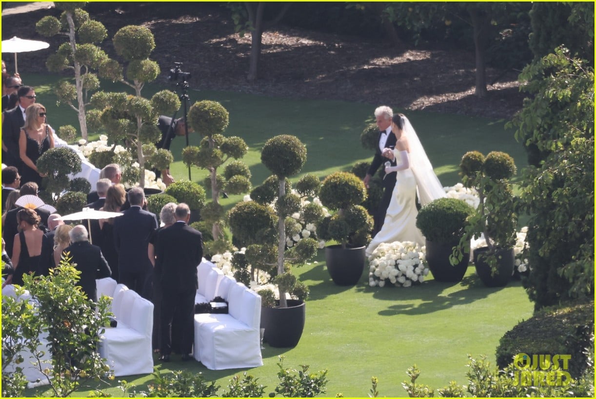 Hailee Steinfeld Marries Josh Allen In California Ceremony, Wedding ...