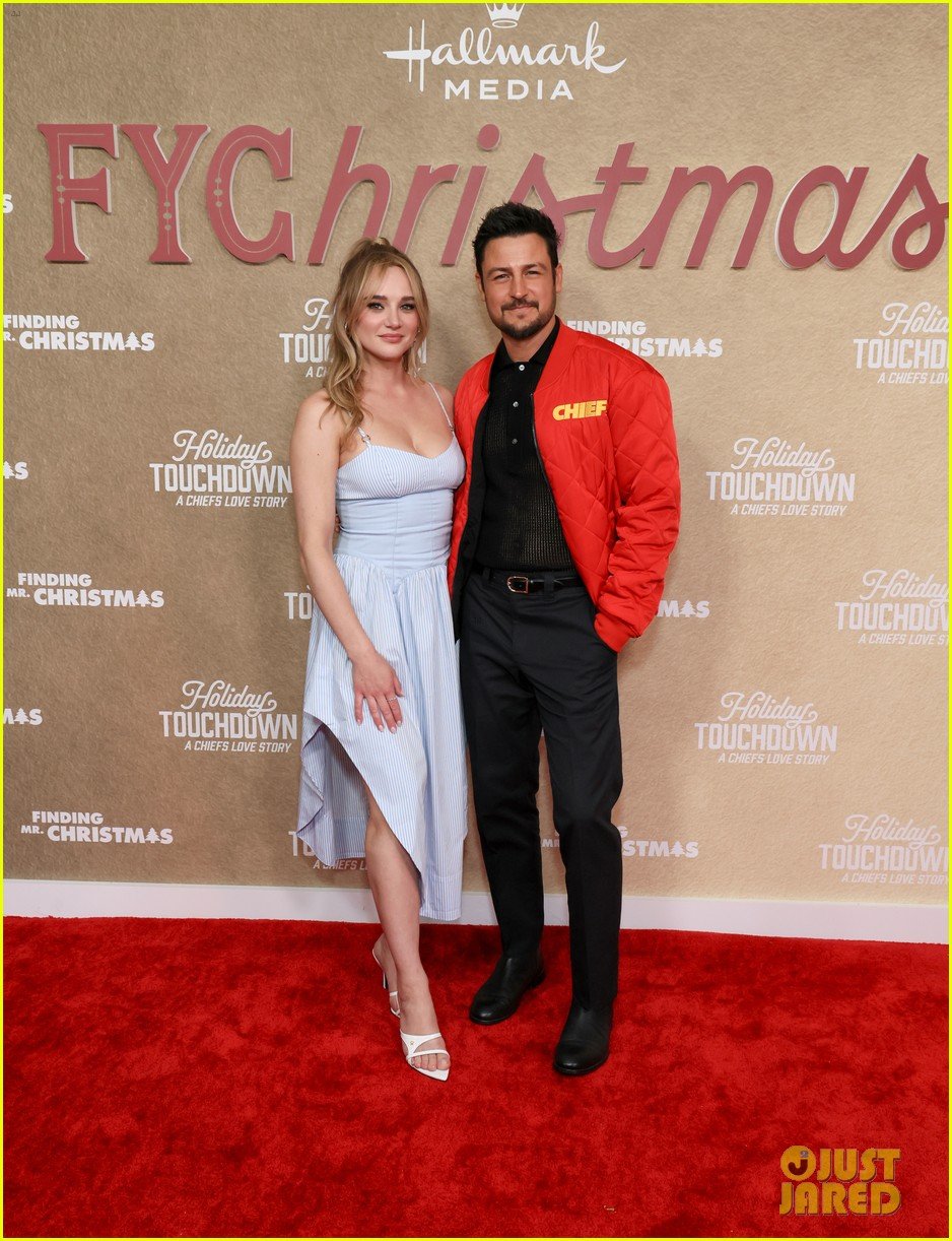 Hunter King & Tyler Hynes Get Back Into the Christmas Spirit at ...