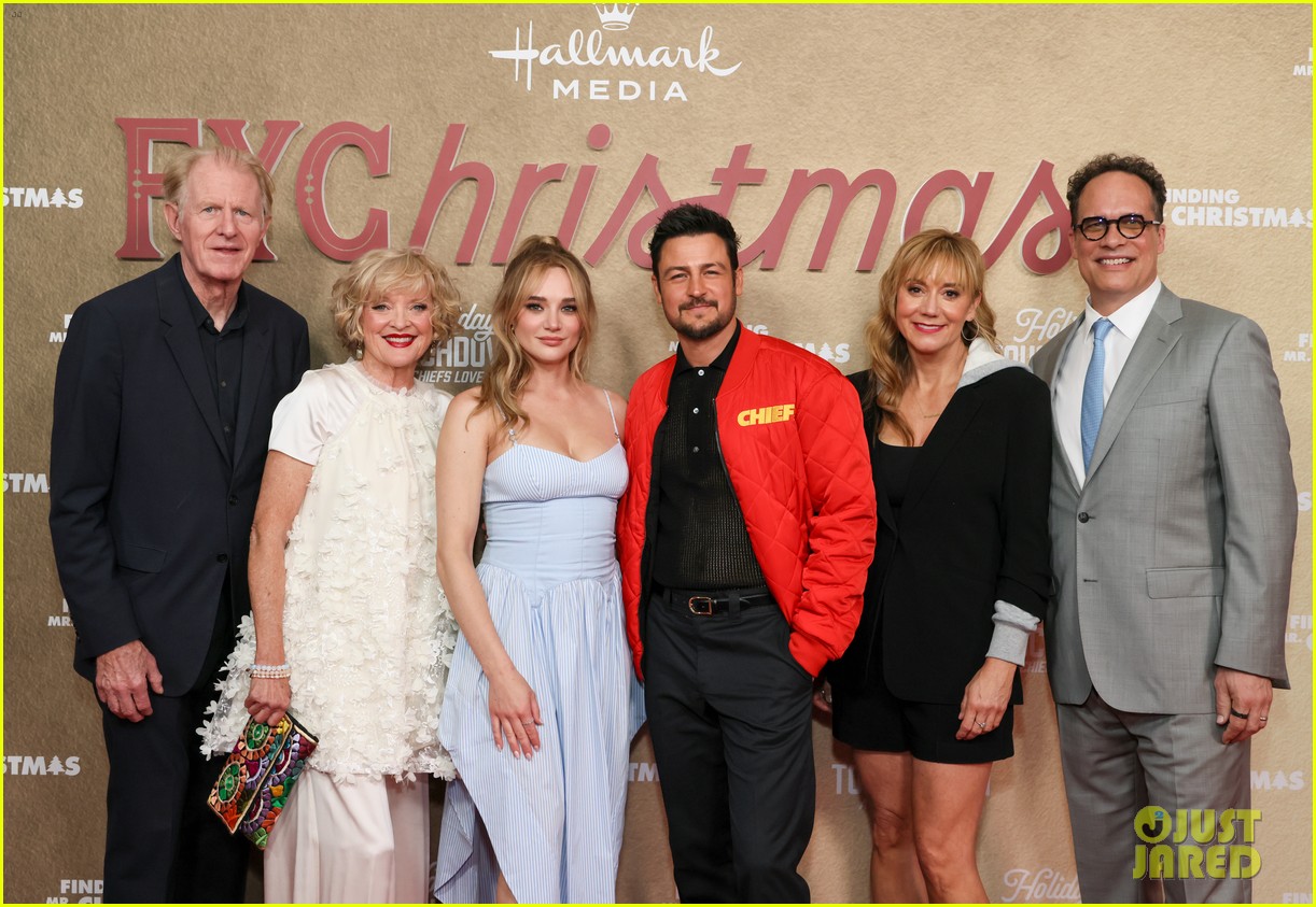 Hunter King & Tyler Hynes Get Back Into the Christmas Spirit at ...