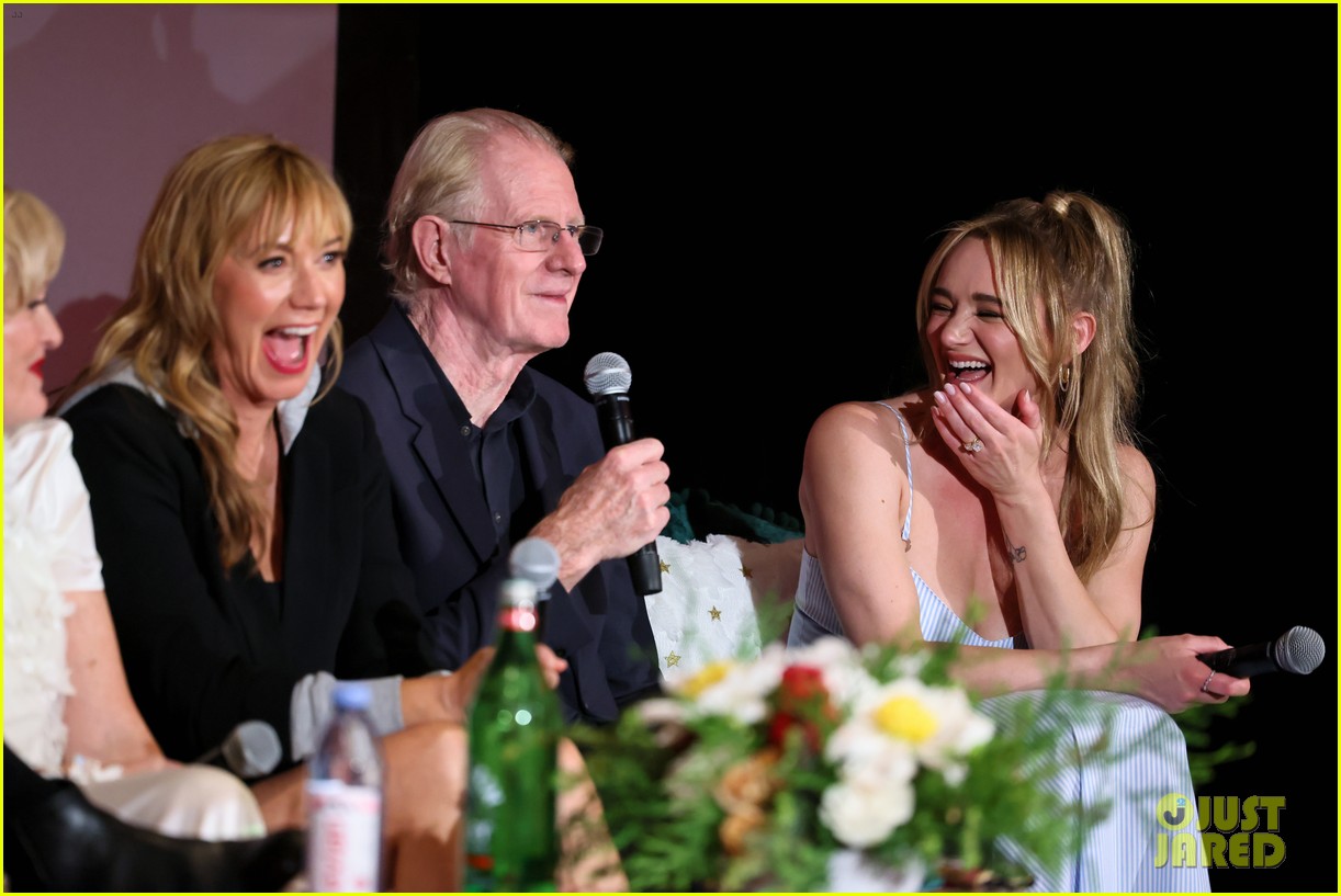 Hunter King & Tyler Hynes Get Back Into the Christmas Spirit at ...