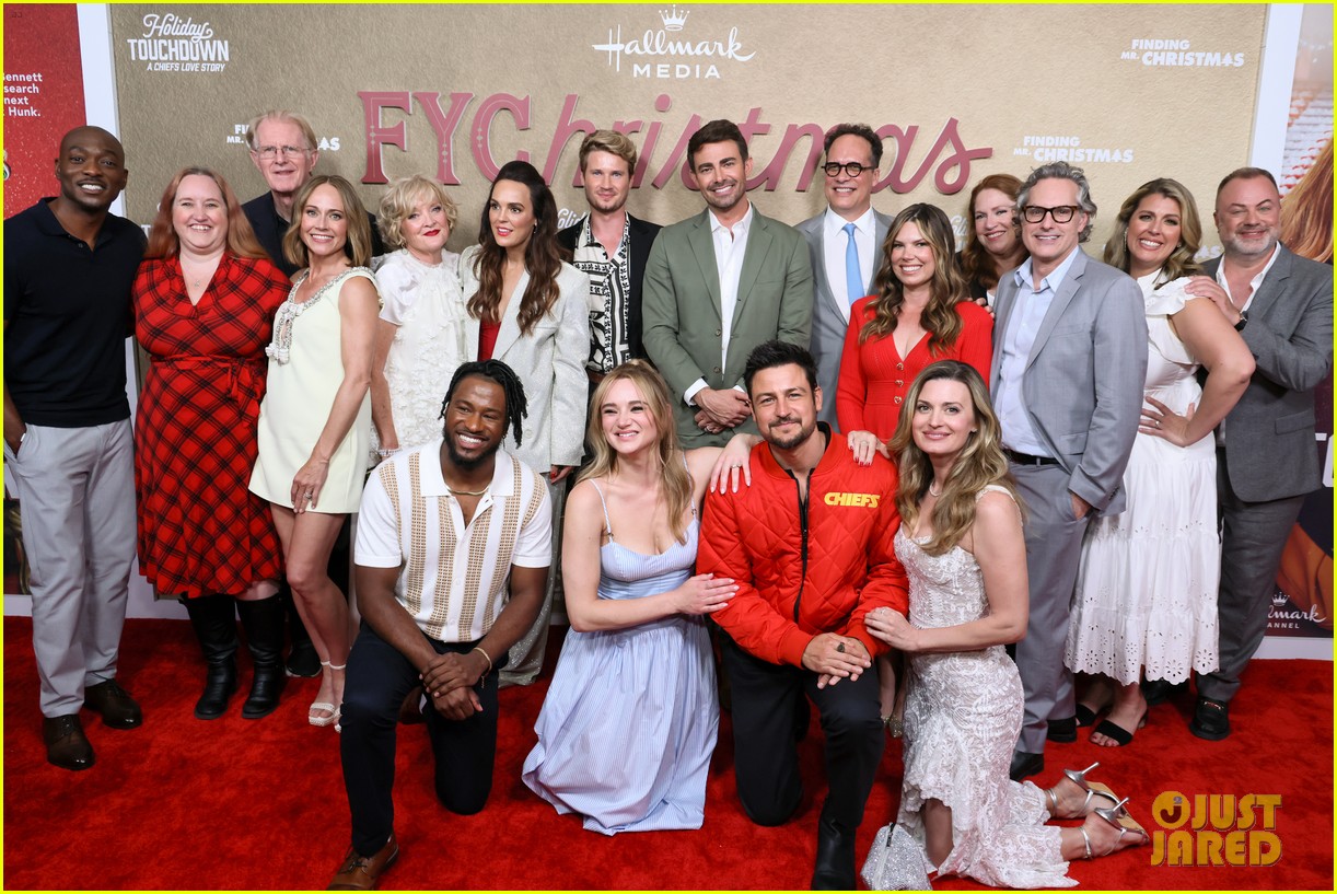 Hunter King & Tyler Hynes Get Back Into the Christmas Spirit at ...