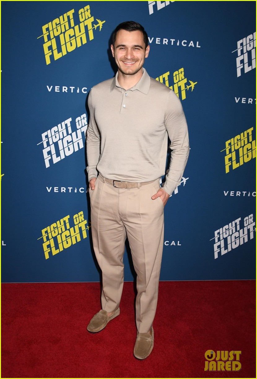 Photo: josh hartnett fight flight premiere 04 | Photo 5155622 | Just ...