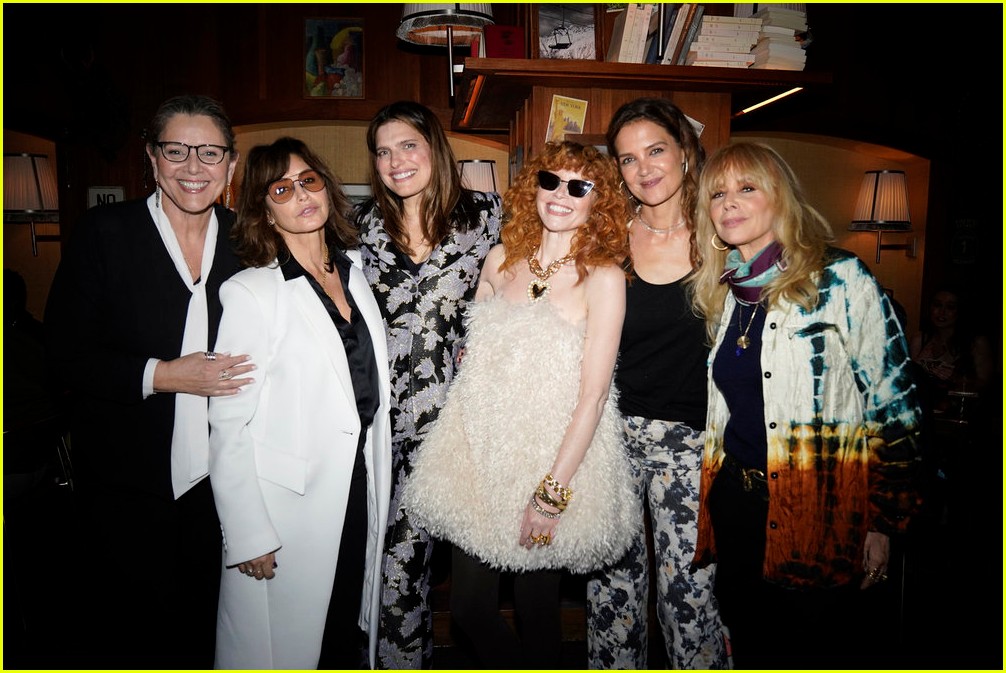 Katie Holmes Debuted New Carly Hair While Promoting 'Poker Face' Season ...