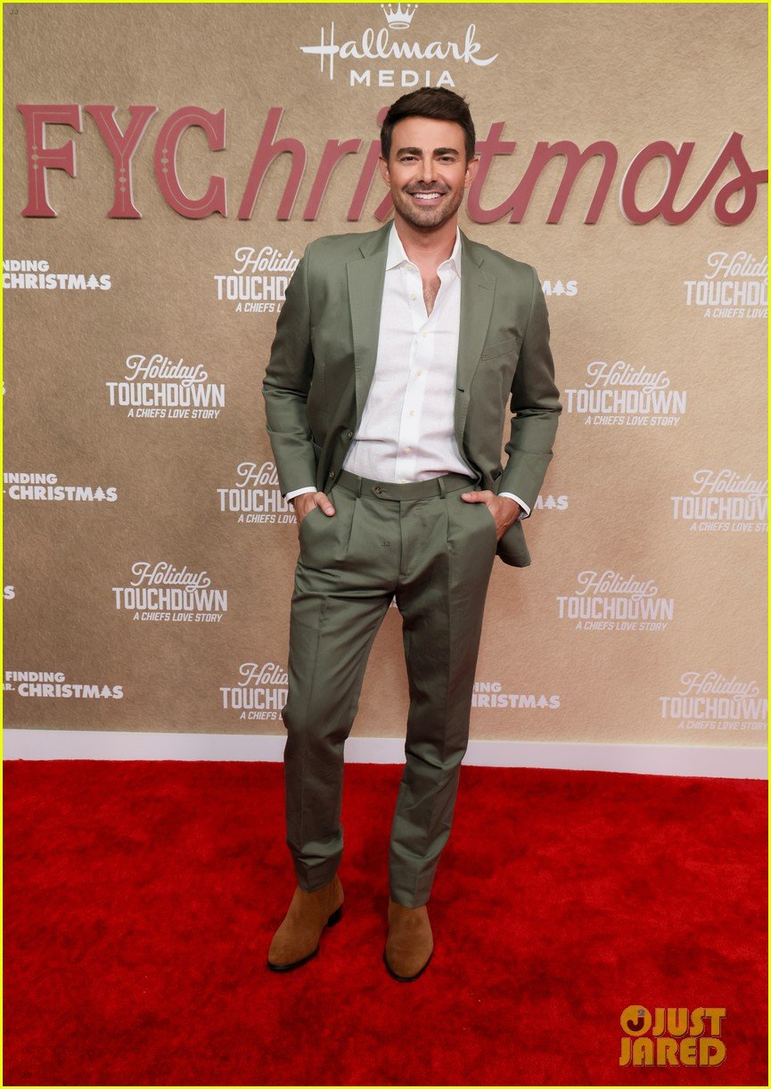 Hallmark's Tyler Hynes Wore a See-Through Shirt to FYC Event & Jonathan ...