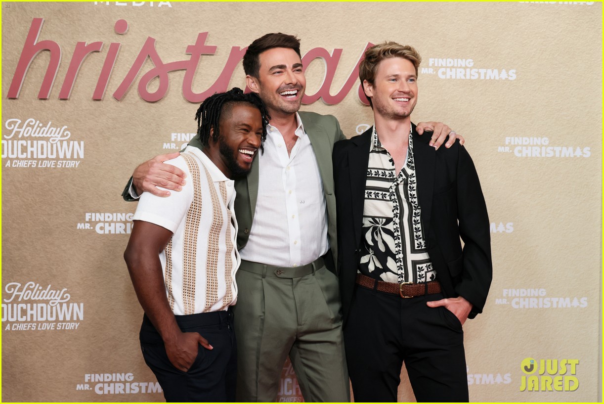 Hallmark's Tyler Hynes Wore a See-Through Shirt to FYC Event & Jonathan ...