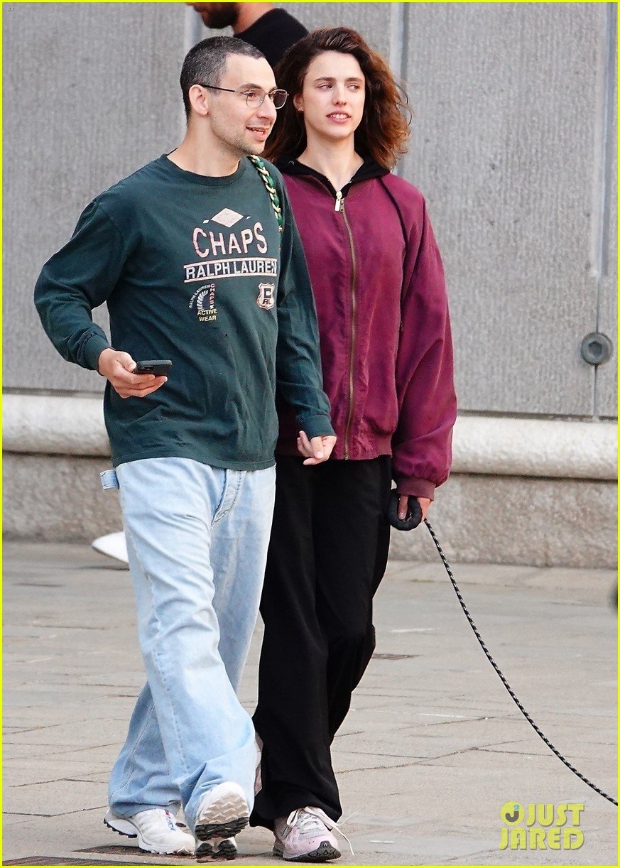 Margaret Qualley & Husband Jack Antonoff Walk Their Dog Together in ...
