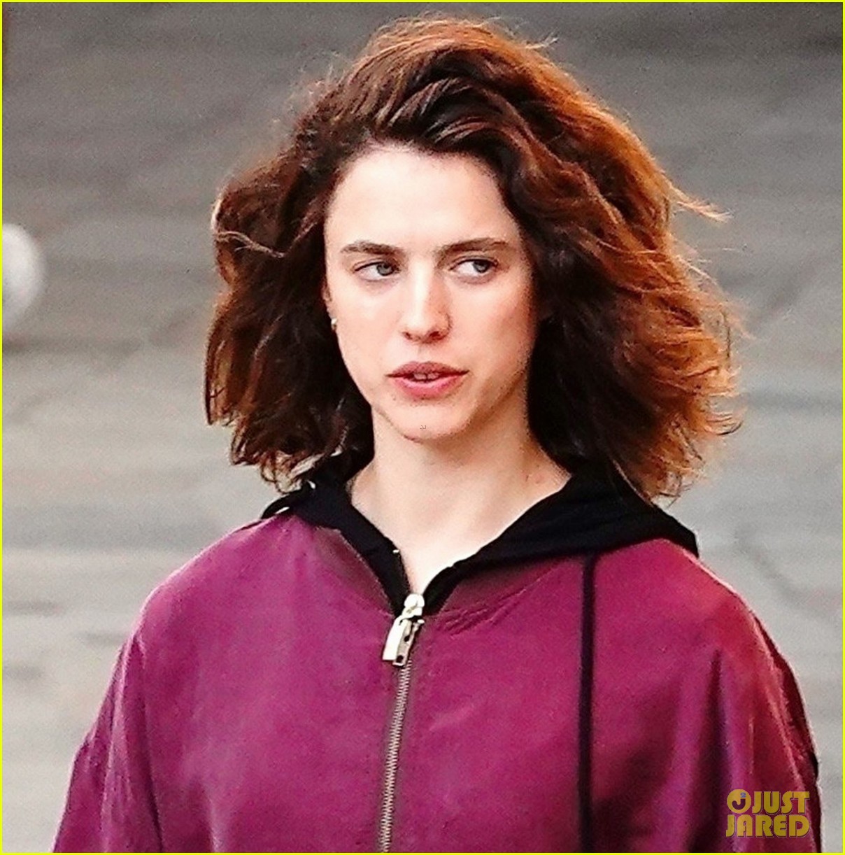 Margaret Qualley & Husband Jack Antonoff Walk Their Dog Together in ...