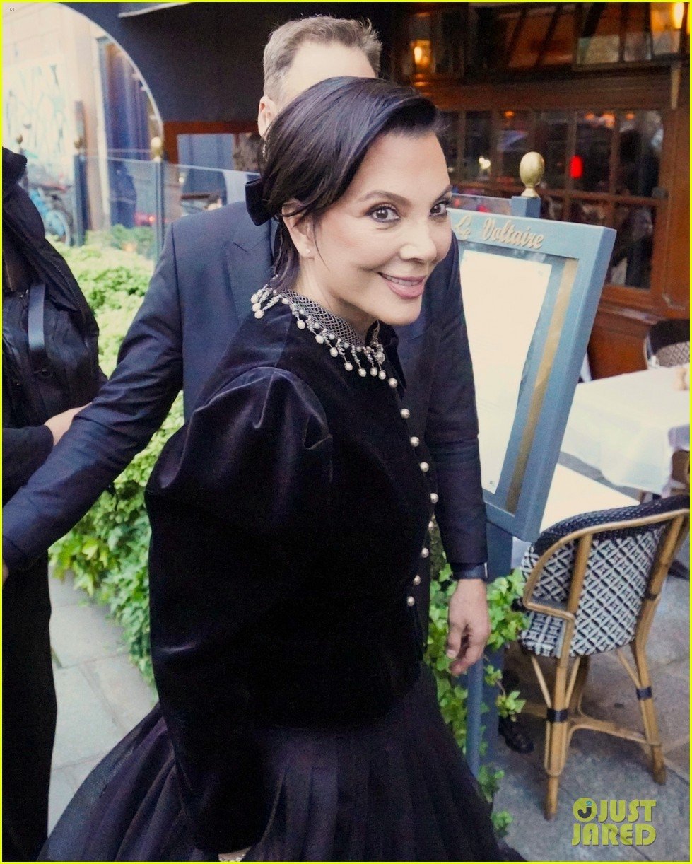 Kris Jenner's Rep Confirms She Had Plastic Surgery, Doctor Behind New ...