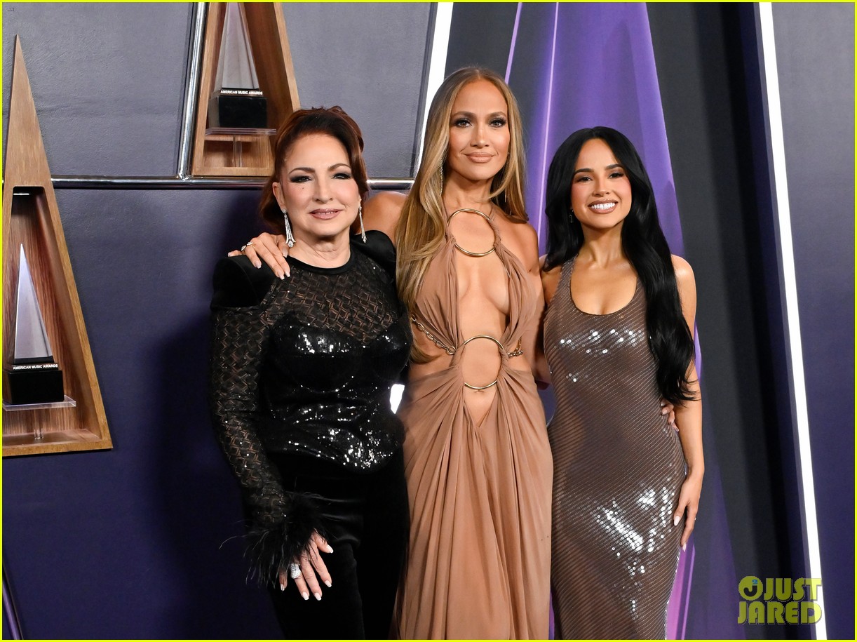 Jennifer Lopez Announces 2025-26 Las Vegas Residency After Canceling ...