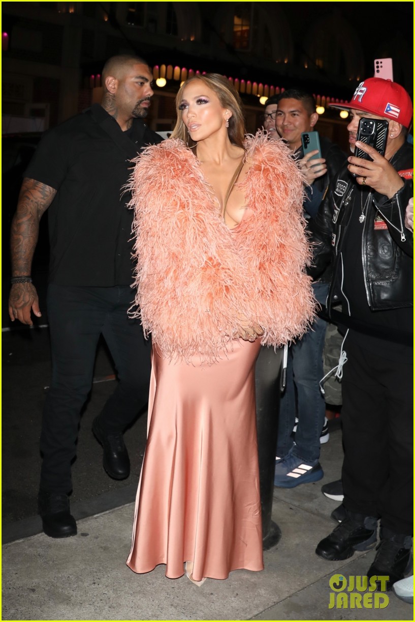 Jennifer Lopez Looks Gorgeous While Glammed Up to Honor Composer John ...