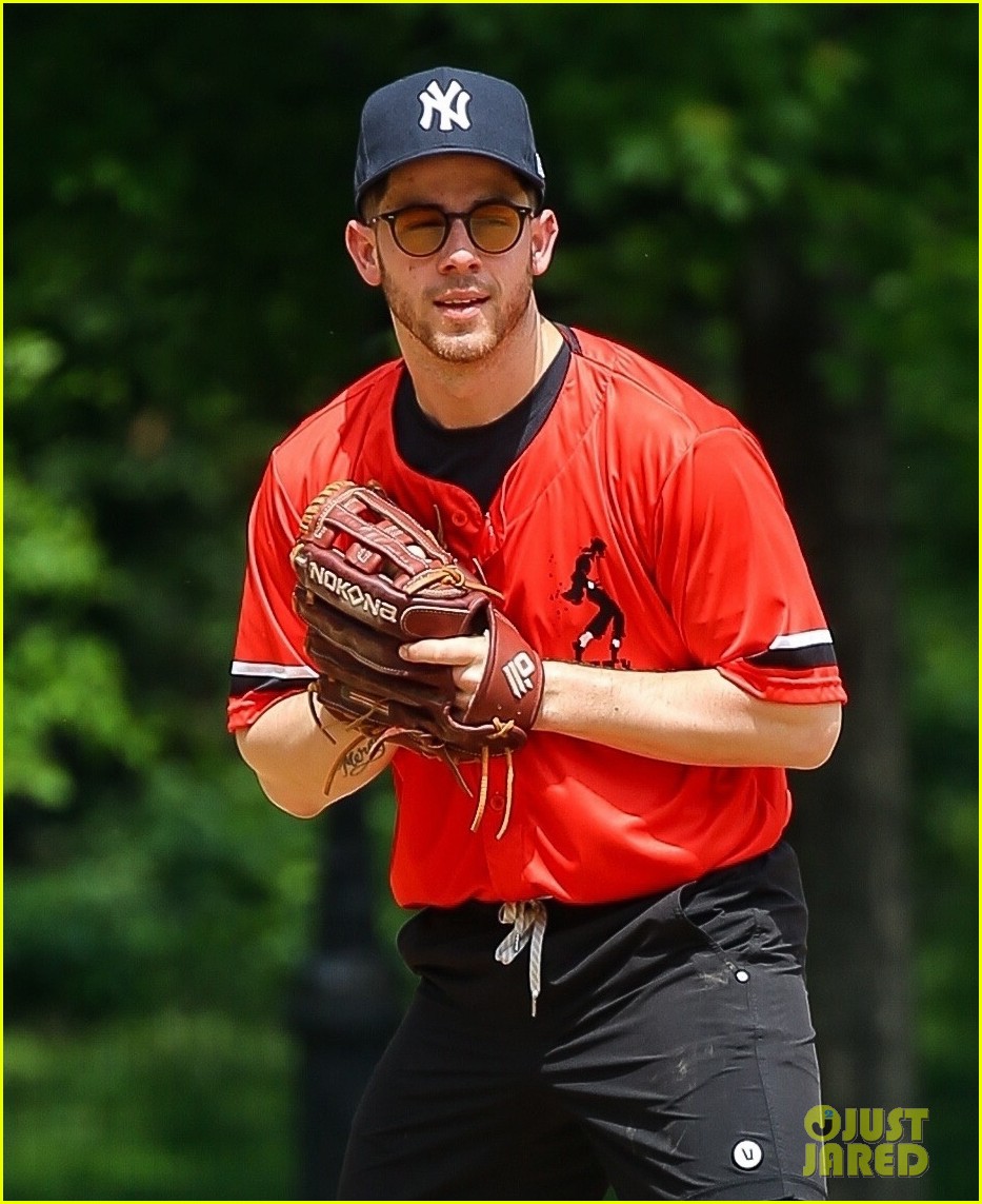 Nick Jonas Gets Support from Wife Priyanka Chopra as He Plays Softball ...