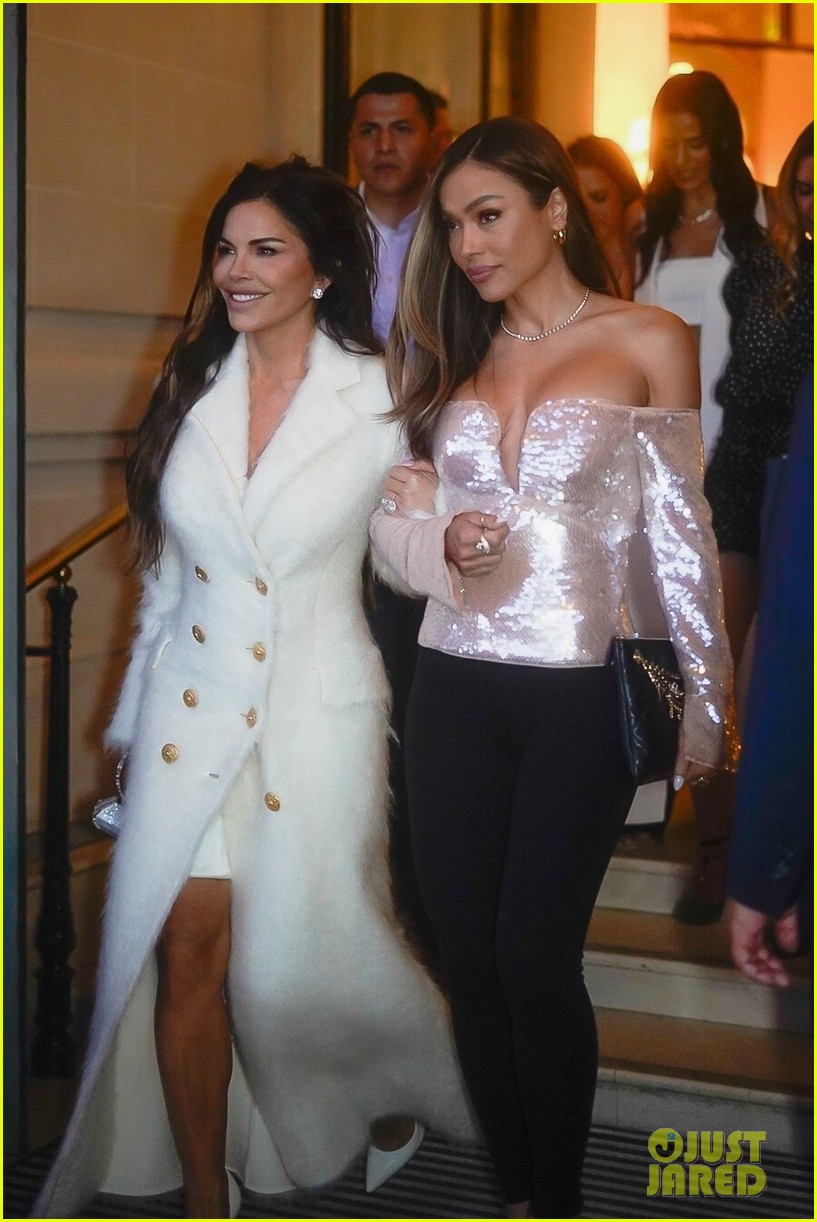 Katy Perry Spotted Hanging Out with Kim Kardashian & Friends in Paris During Brief Break from ...