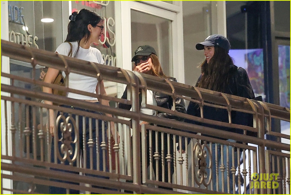 Kendall Jenner & Hailey Bieber Step Out for Dinner at Celeb Hotspot Sushi Park in WeHo: Photo ...